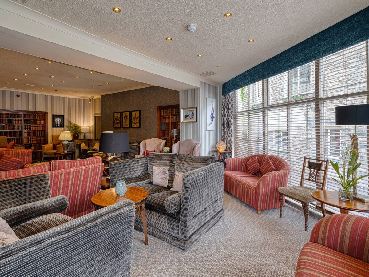 About Us - Salutation Hotel