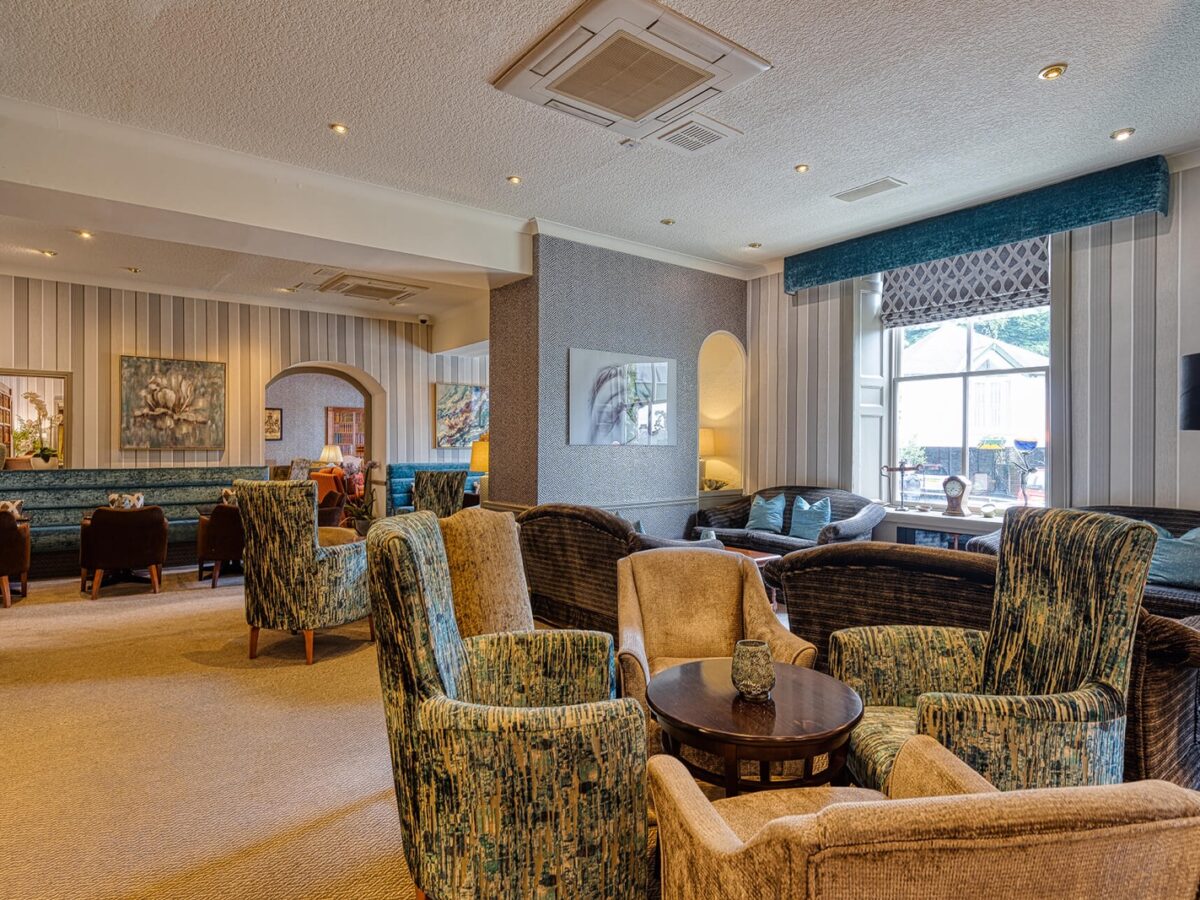 About Us - Salutation Hotel