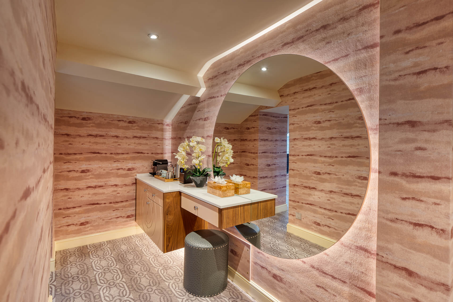 Stargazer Rooms Ready - Salutation Hotel